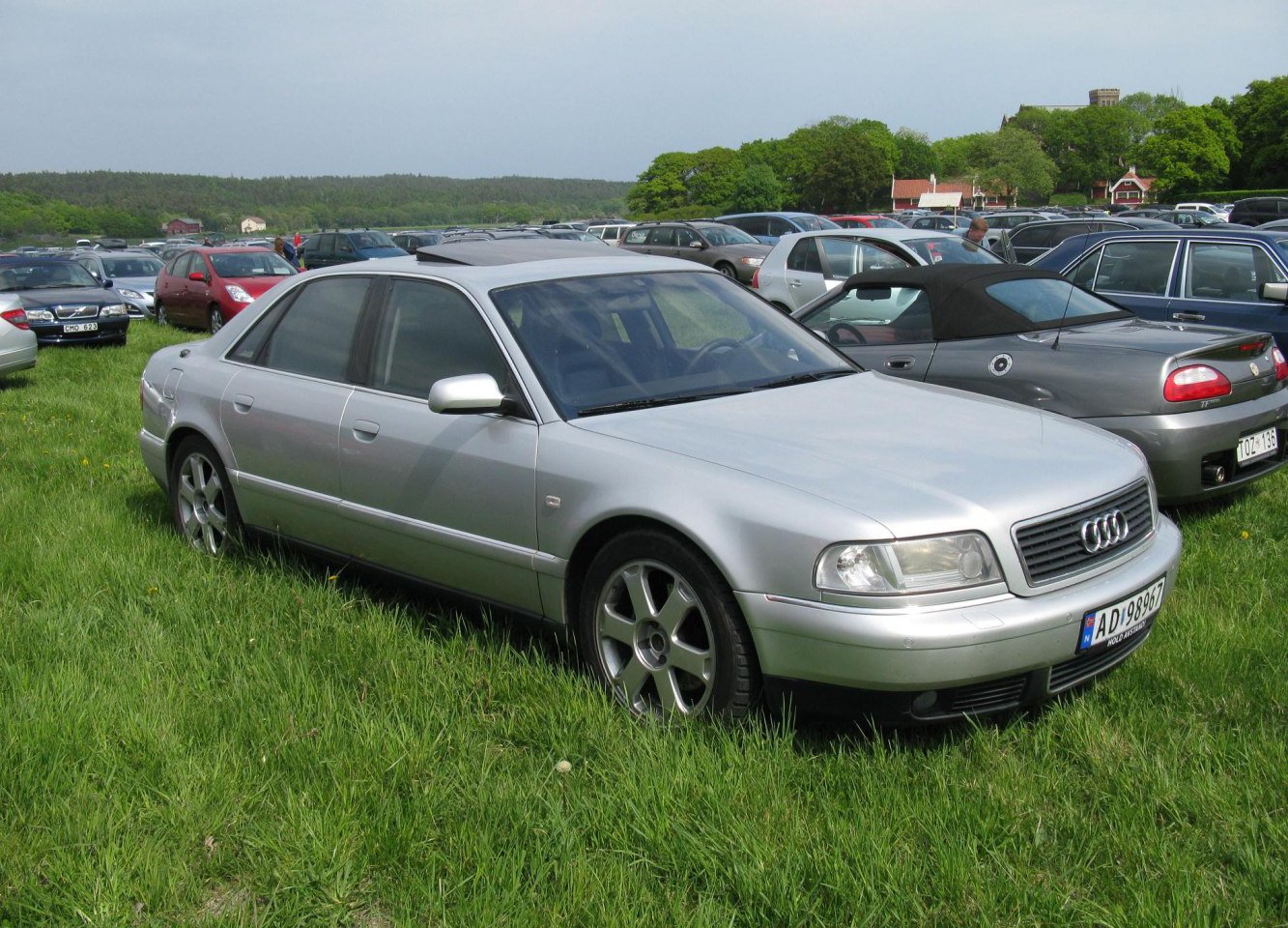 Audi A8 (D2, 4D, facelift 1998) 2.5 TDI V6 (150 Hp) tiptronic